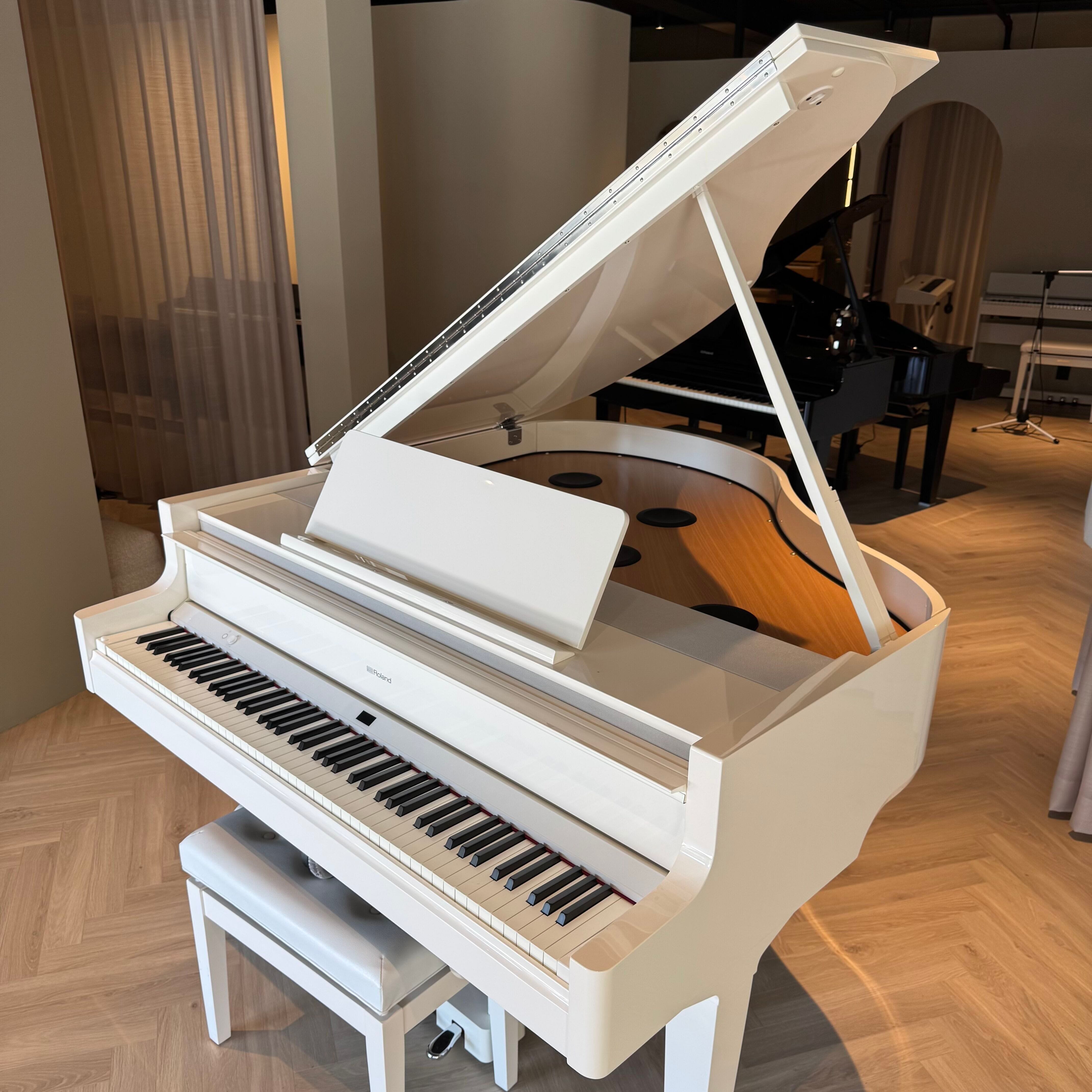 Roland GP 9M - Digitalt flygel med bevegelige tangenter - Europepiano.no